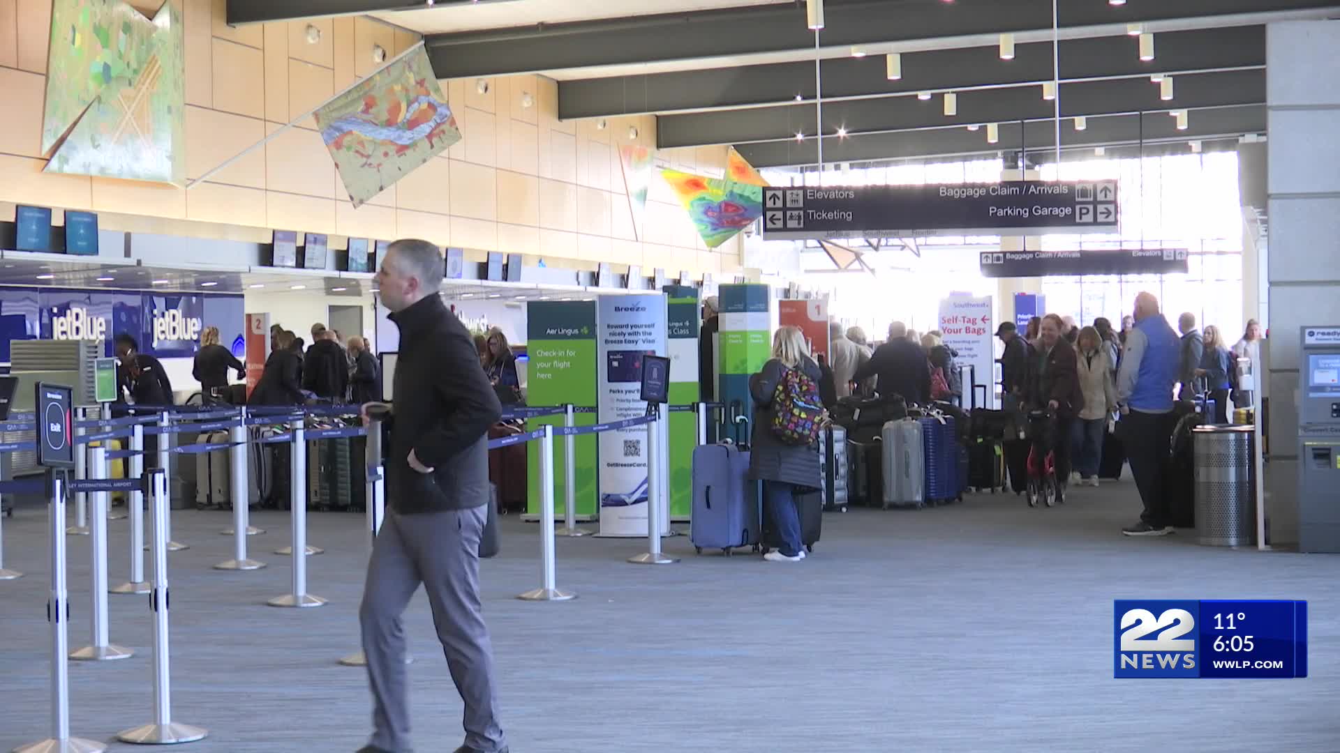 Travelers alter flight plans as major snowstorm approaches – WWLP