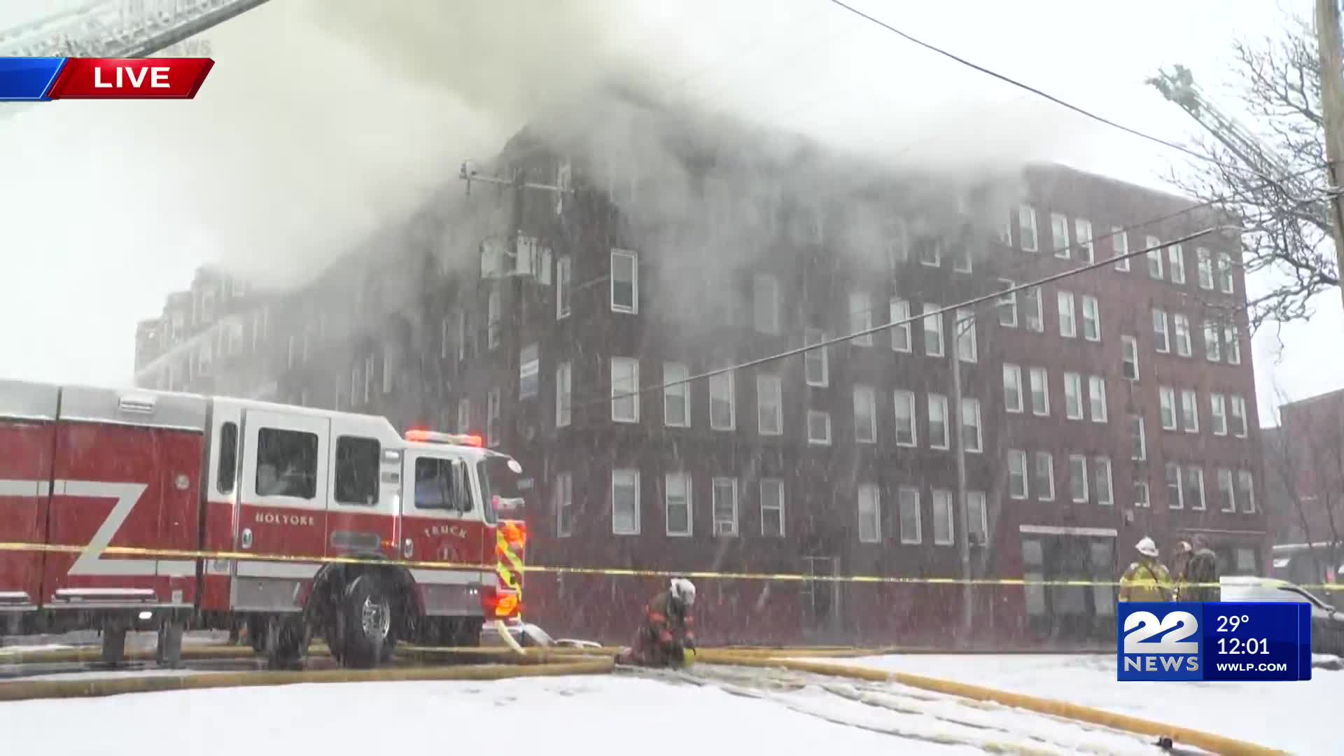 Crews work to put out fire at Holyoke apartment building – WWLP