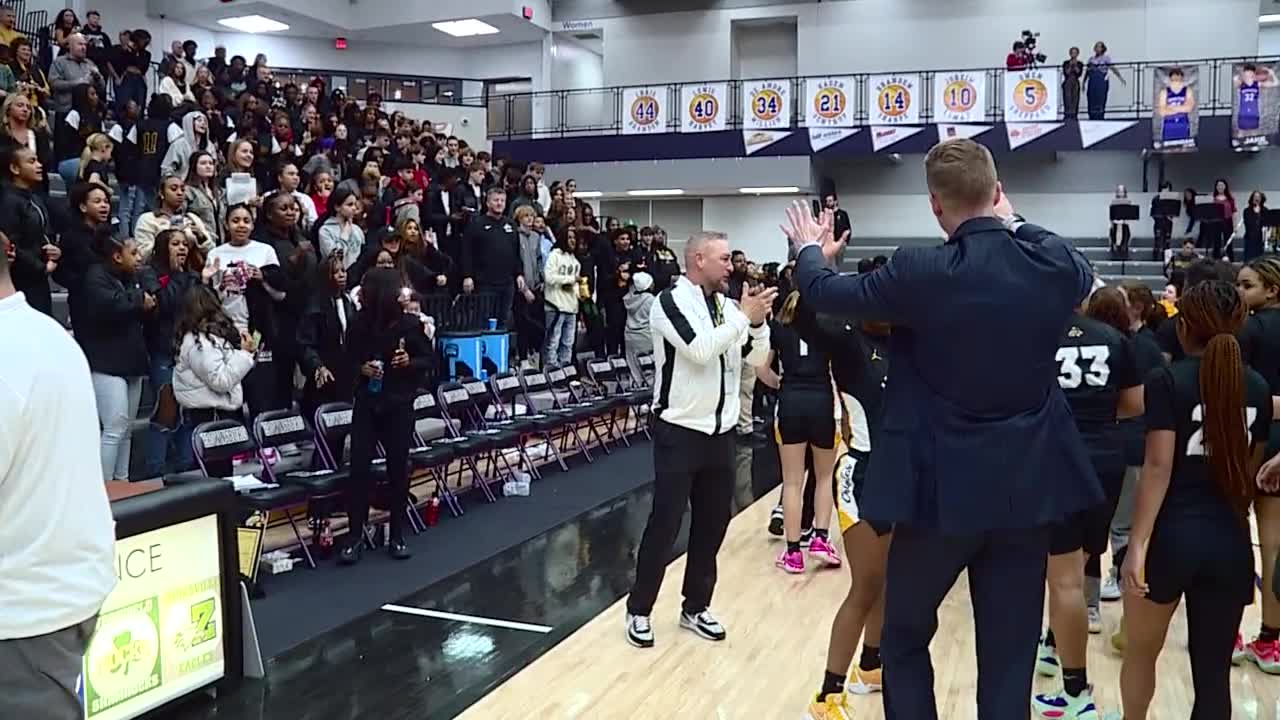 Friday Night Fast Break Play of the Game nominee: Avon’s Aniah Smith ...